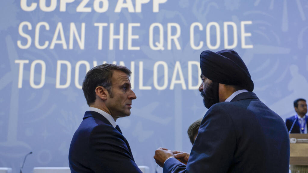 COP28: à Dubaï, Emmanuel Macron sur un double front diplomatique