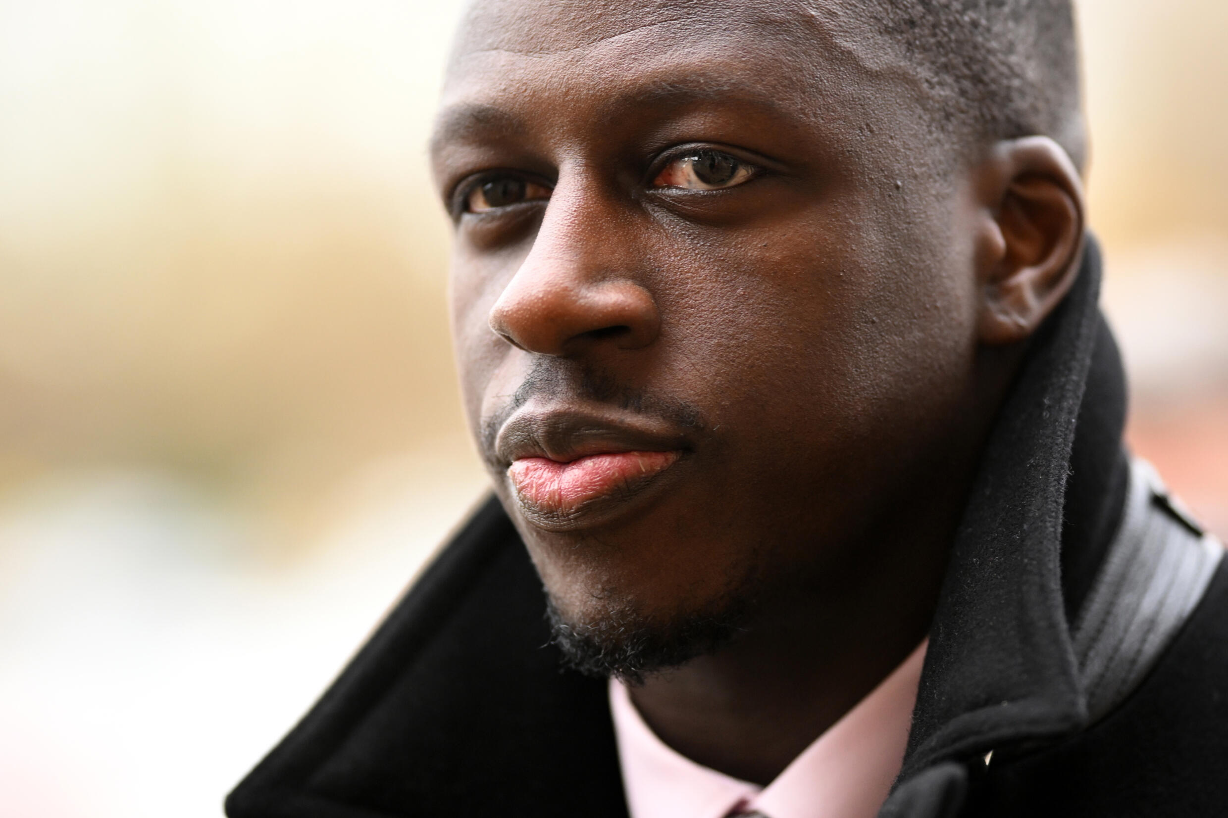 Le footballeur Benjamin Mendy non-coupable de six viols, mais sera rejugé pour un septième