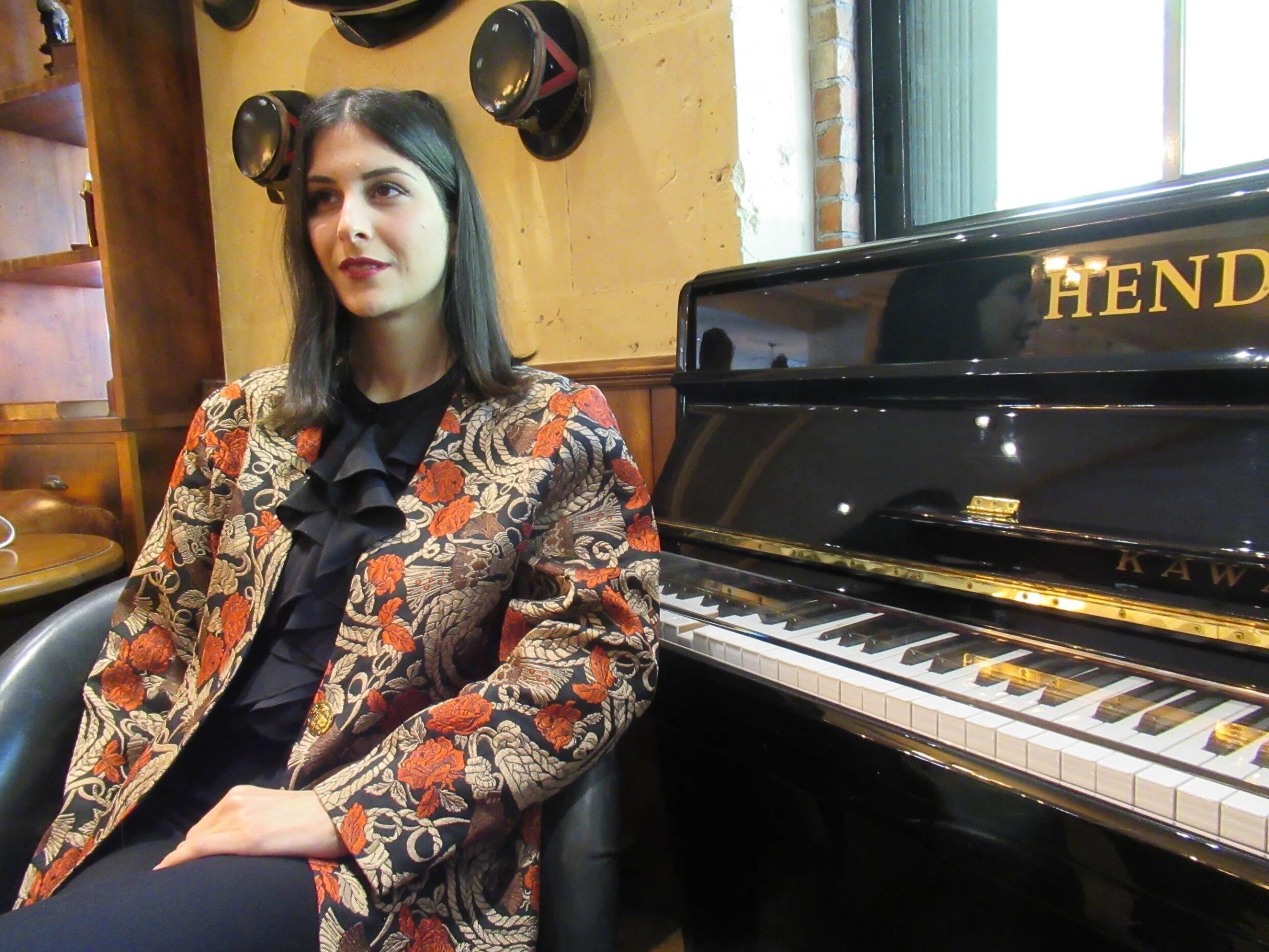 Anousha Nazari, chanteuse classique et soutien des femmes iraniennes