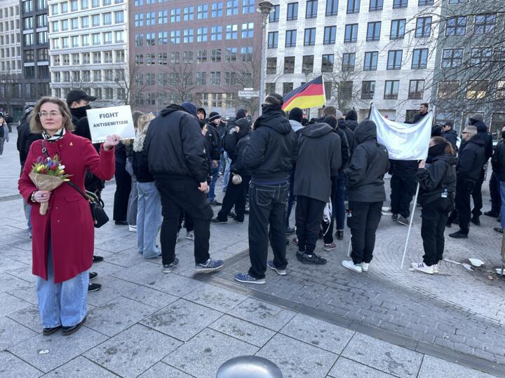 Far-right rally in Berlin faces Antifa resistance on eve of crucial ...