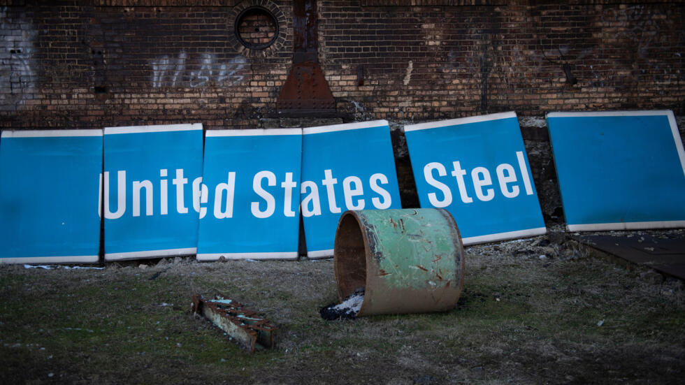 U.S. Steel plays hard to get as potential suitors line up