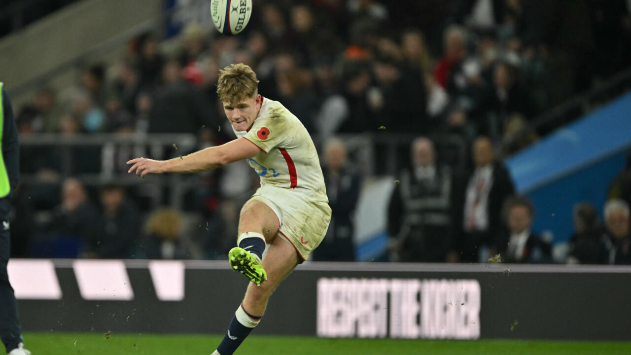 England sweating on Fin Smith's fitness for Six Nations opener