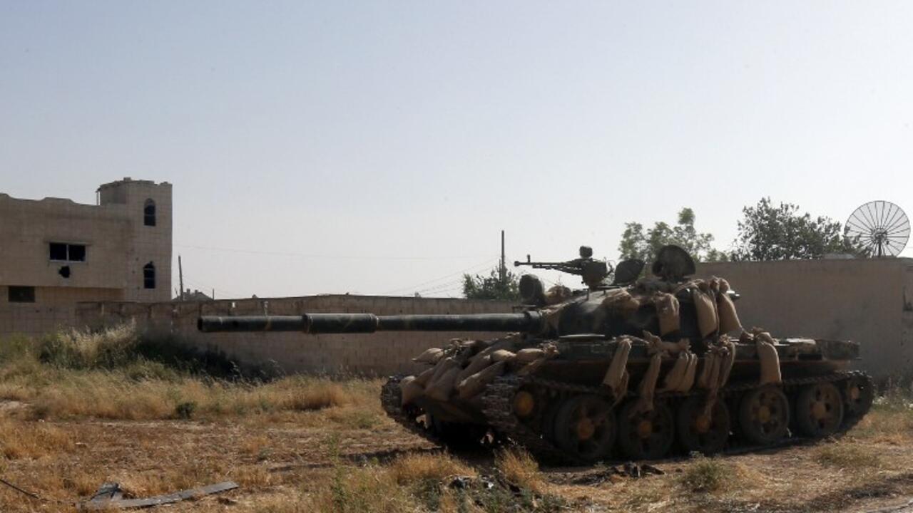 En Syrie, la ville de Tafas sous les bombes du régime