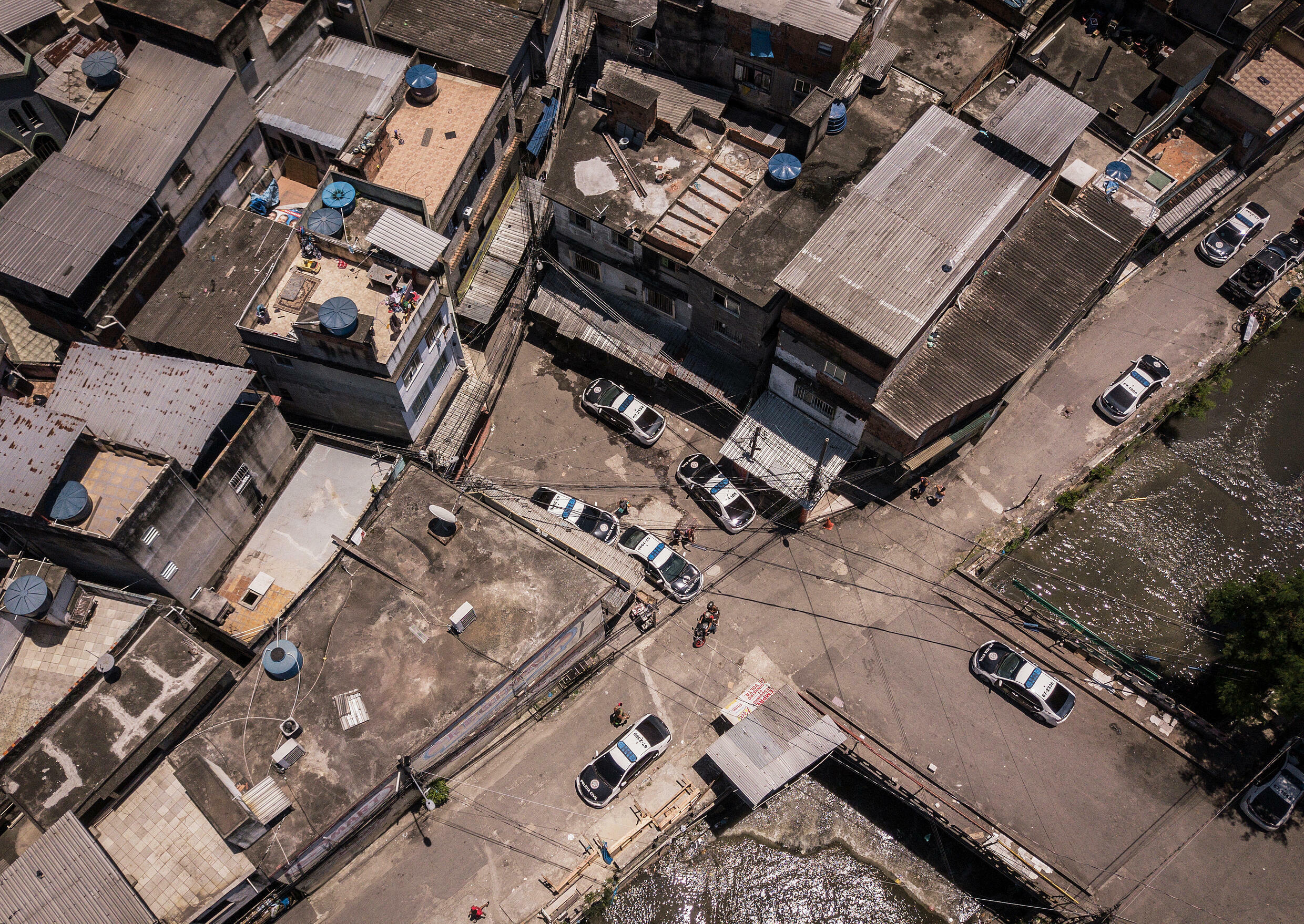 Police deploy in Rio to retake gang-controlled favelas