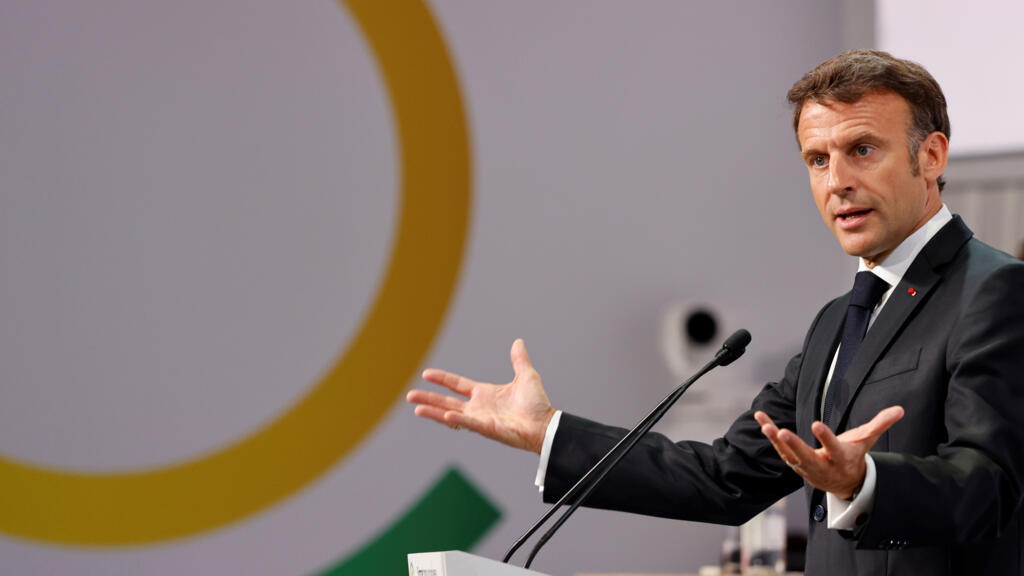 Paris climate summit seeks to provoke 'public financial shock'