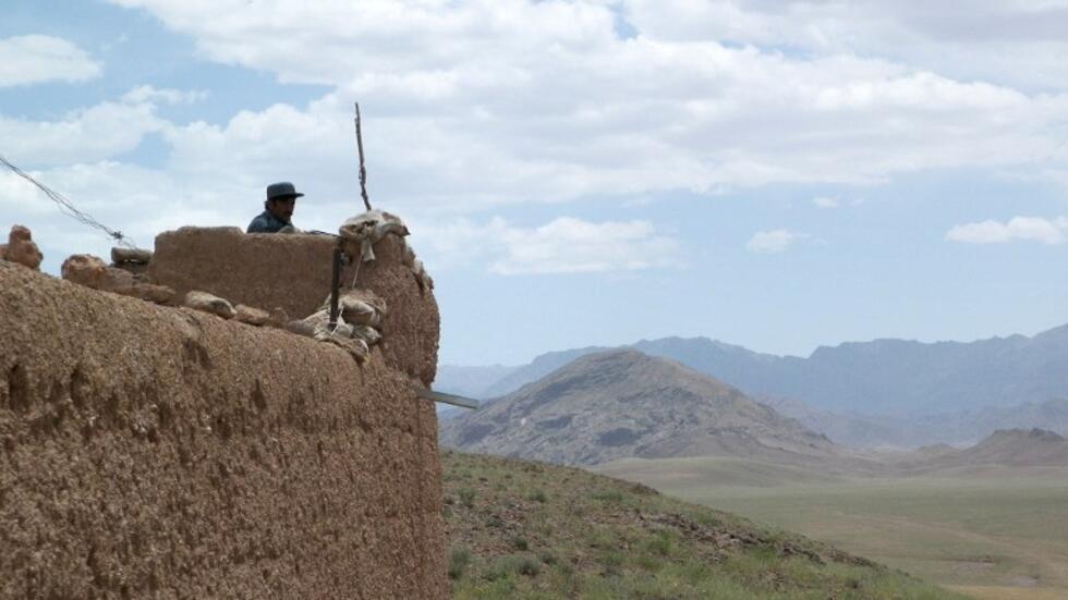 Offensive des talibans afghans à Tarin Kot, de violents combats en cours