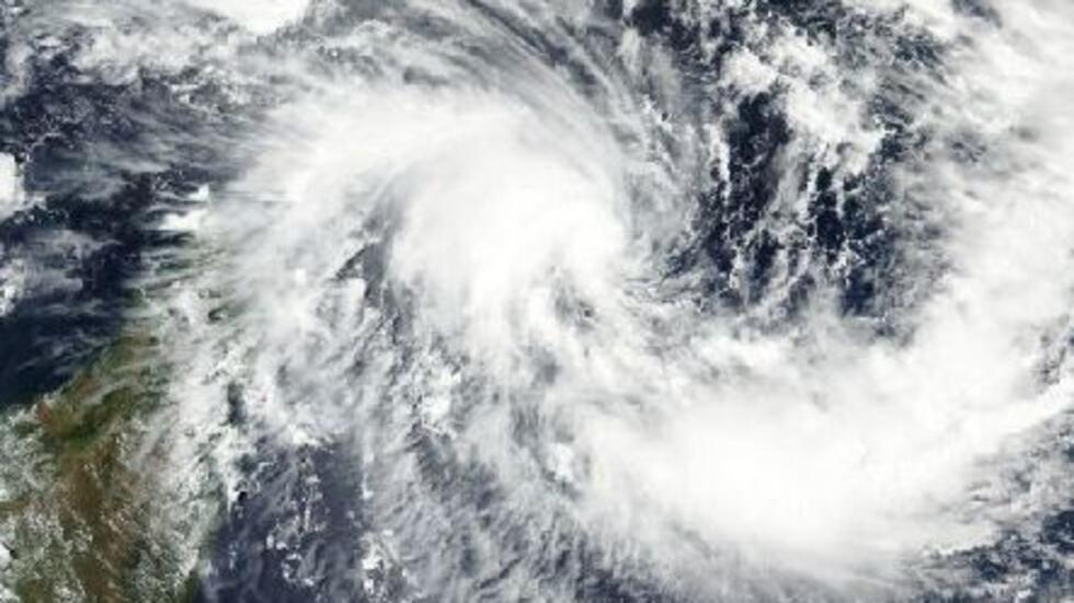 Le cyclone Enawo balaye Madagascar