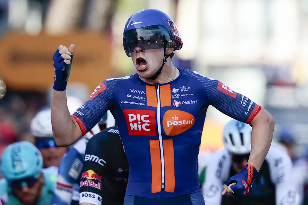 Tour d'Italie: le "gentil" Casper van Uden montre les dents à Lecce