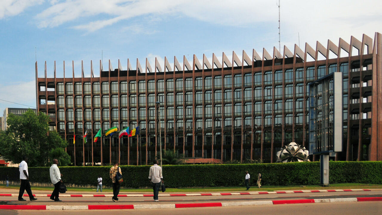 Ruanda deixa CEEAC em protesto contra suposto favorecimento à RDC