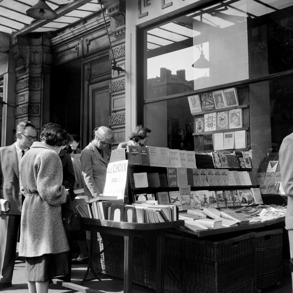 Covid, online competition force historic Paris bookseller Gibert Jeune ...