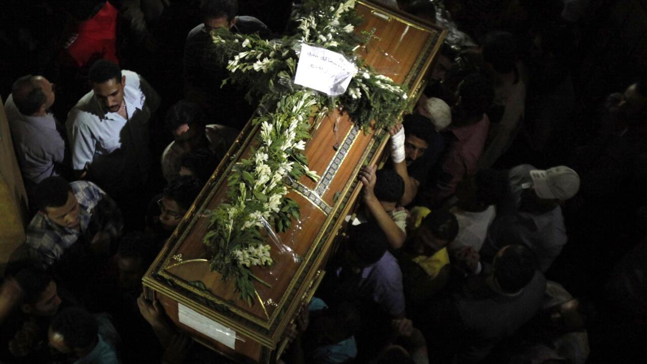 Violência no Cairo revive temor de tensão inter-religiosa no Egito ...