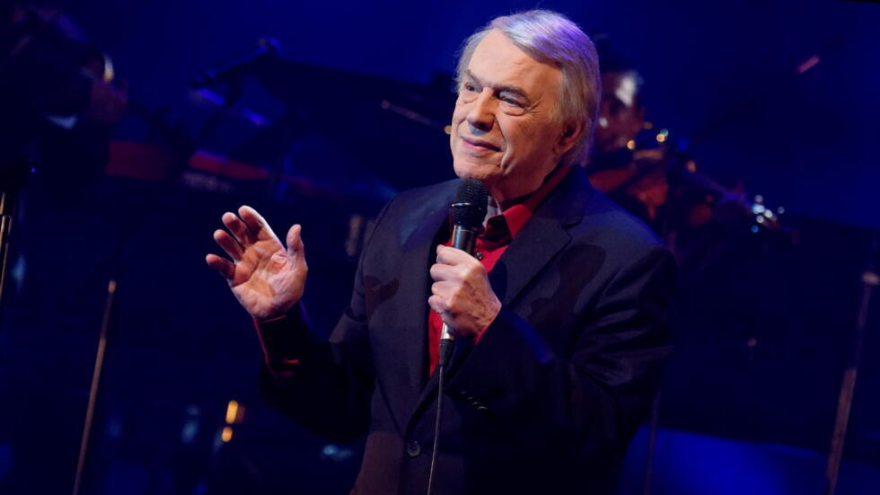 Pour ses 60 ans de carrière, Salvatore Adamo chante des tubes anglo ...