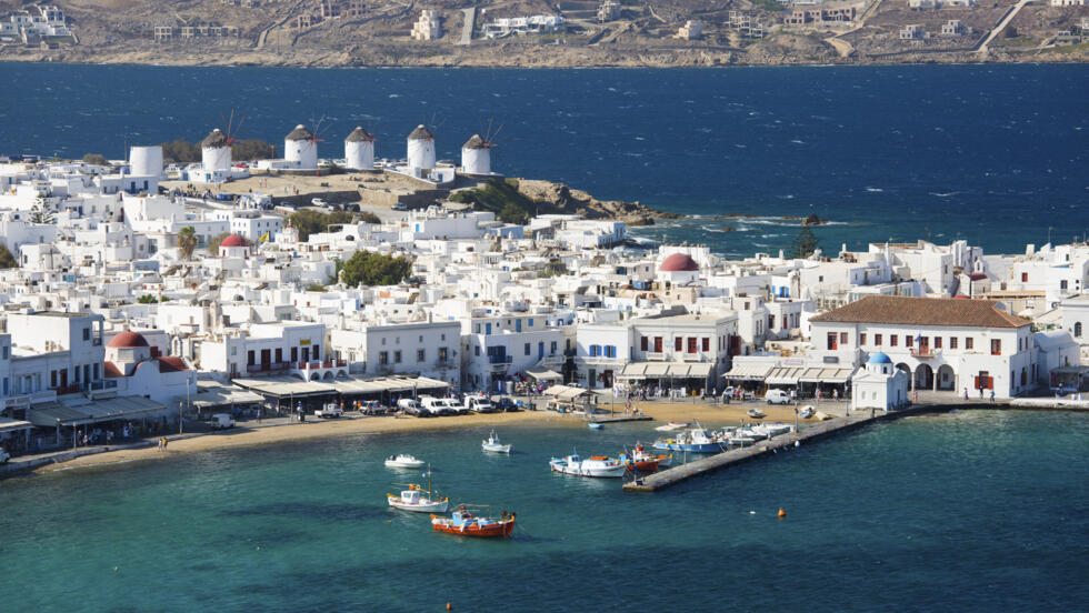 Mykonos: une île remodelée par le tourisme - Reportage international