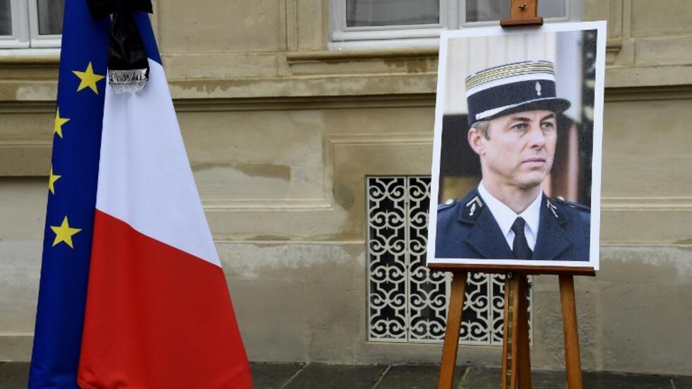 A la Une : le colonel Beltrame, héros français - Revue de presse des ...