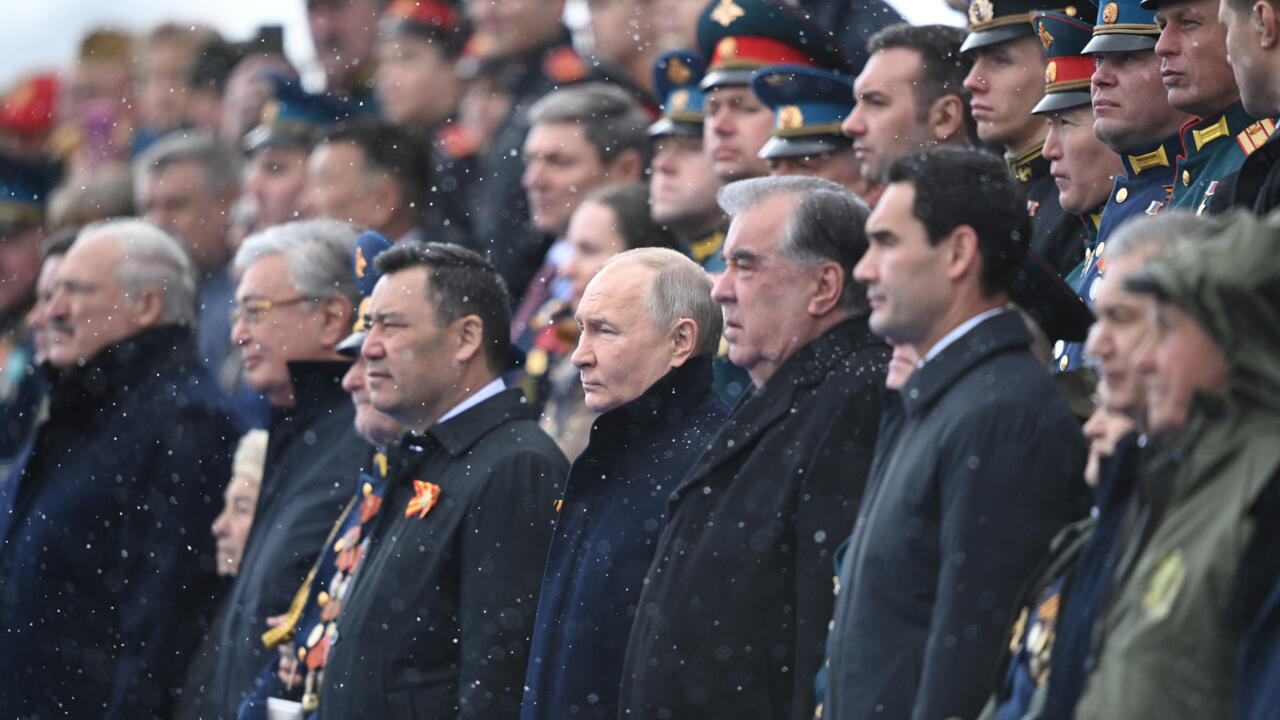 Russie: un défilé militaire du 9-Mai modeste, mais toujours dans le durcissement avec l’Occident