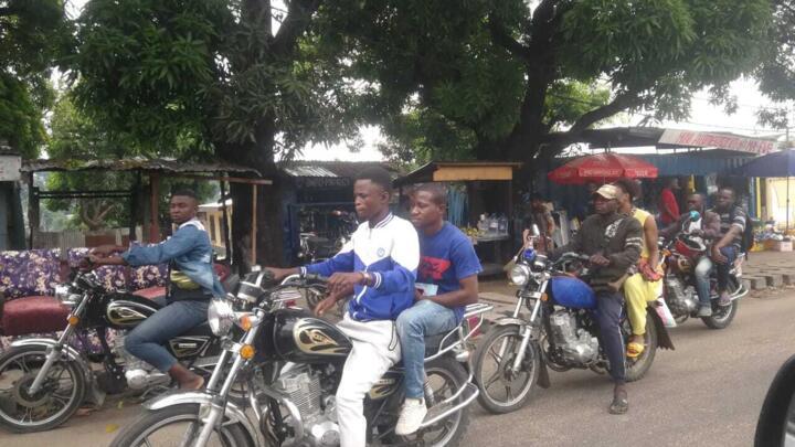 Congo-Brazzaville: comment les taxis-motos se sont imposés dans la ...