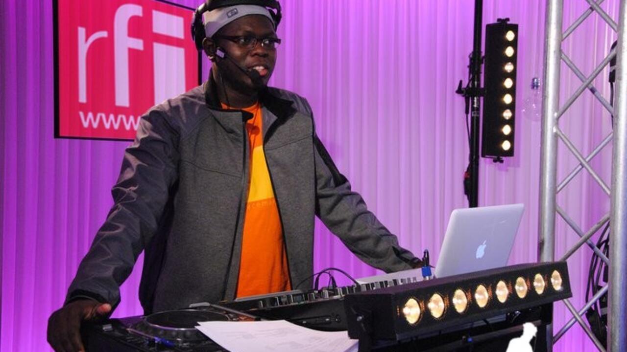 2. Le mix de Dj Face Maker & 100 % Nouveautés - Couleurs tropicales