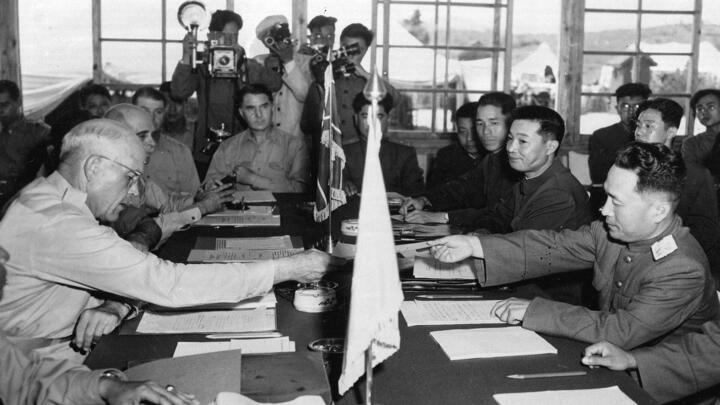 27 juillet 1953: la signature de l’armistice de Panmunjeom met fin à la ...