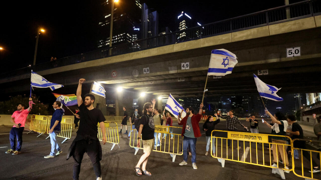 Israël: le discours de Benyamin Netanyahu fait descendre des centaines ...