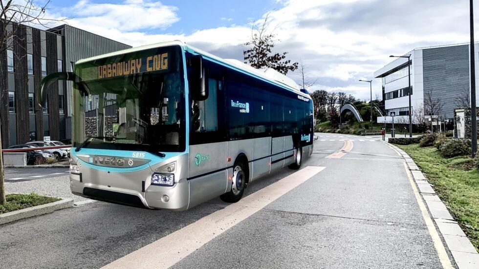 L'Élysée vante les vertus des bus au gaz naturel - Chronique transports