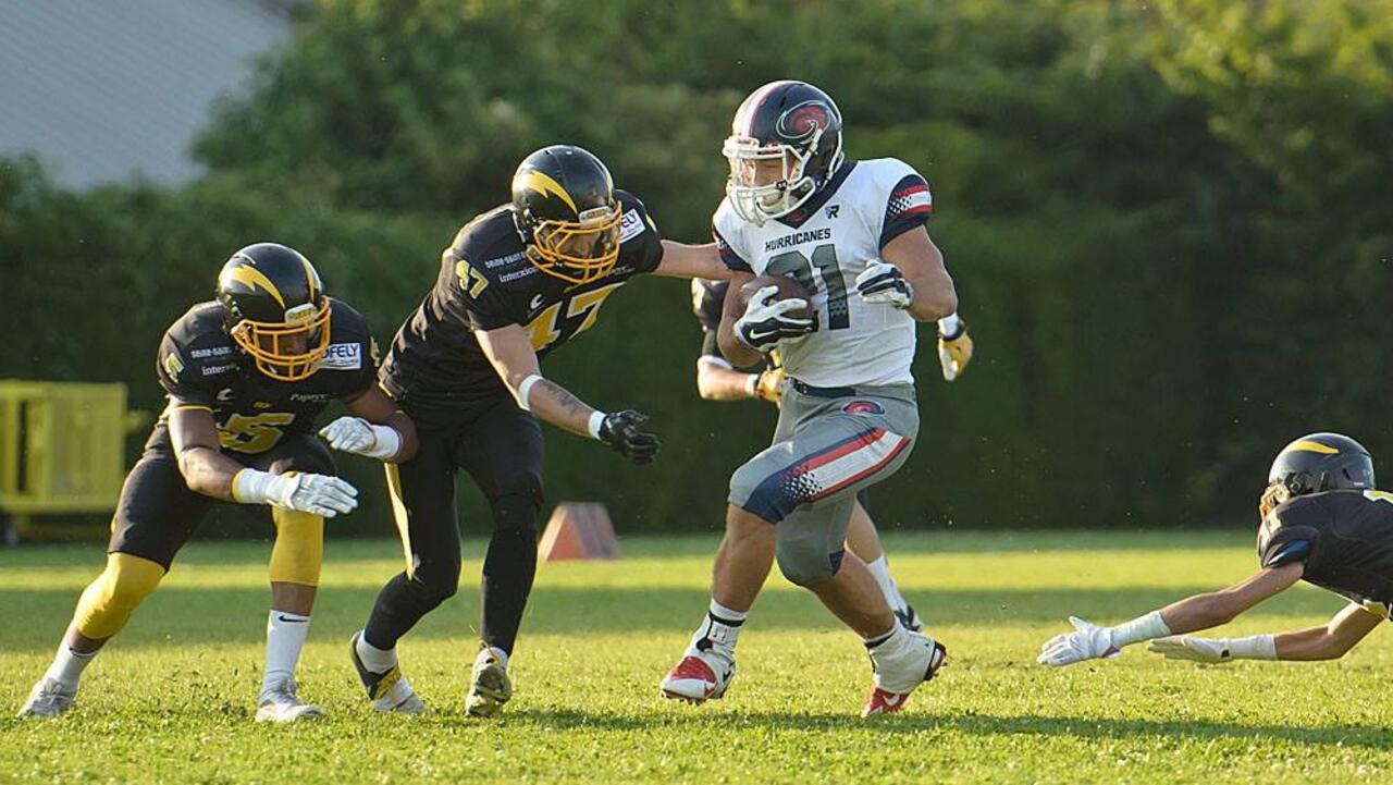 Few and far between, French American football players are dedicated to ...