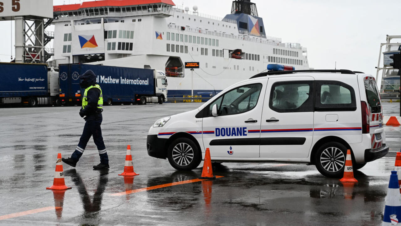 France: test des douanes à Calais, prélude au Brexit - Reportage France