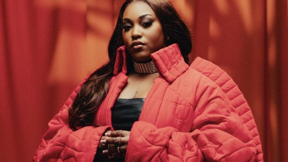 La chanteuse gabonaise Emma'a dans la Libre Antenne avec les auditeurs ...