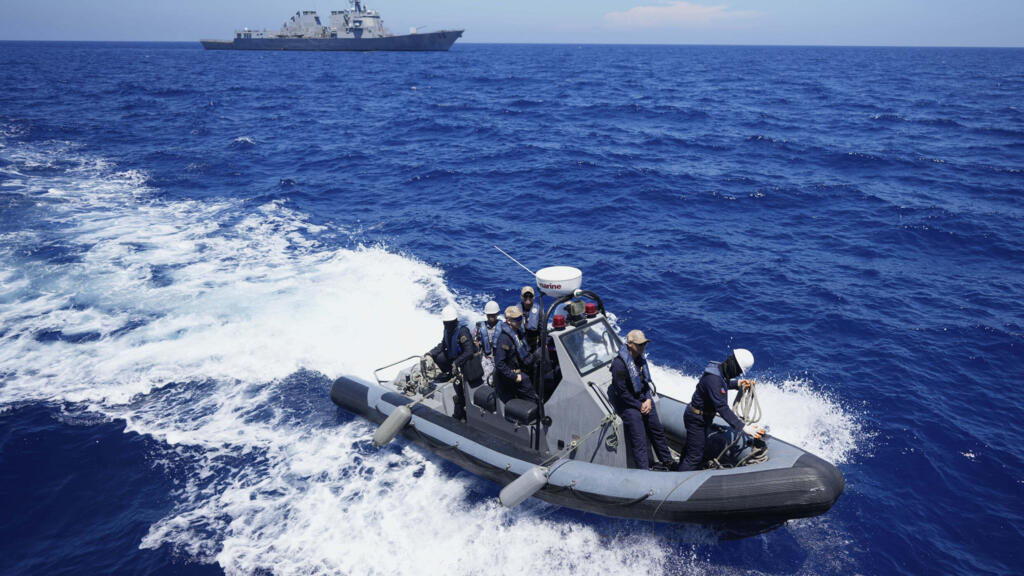 Hải quân Mỹ - Nhật - Philippines tập trận mô phỏng va chạm trên biển