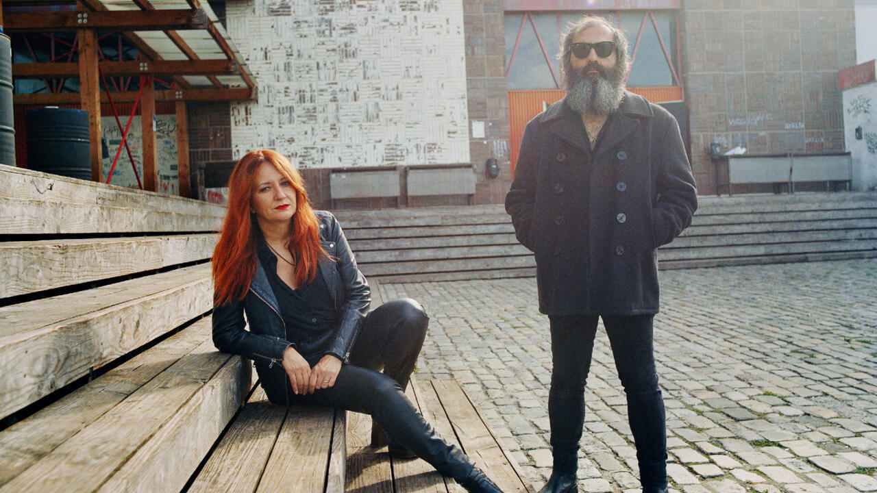 Le duo rock The Limiñanas revient avec «Faded», un album inspiré - Le choix musical de RFI