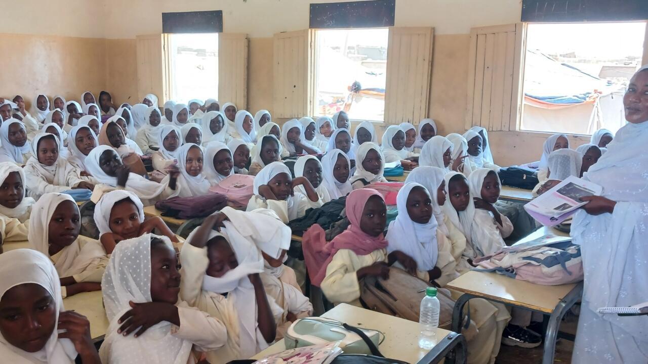 Soudan: l’école de filles d’Arkaweet s’efforce de scolariser tous les ...