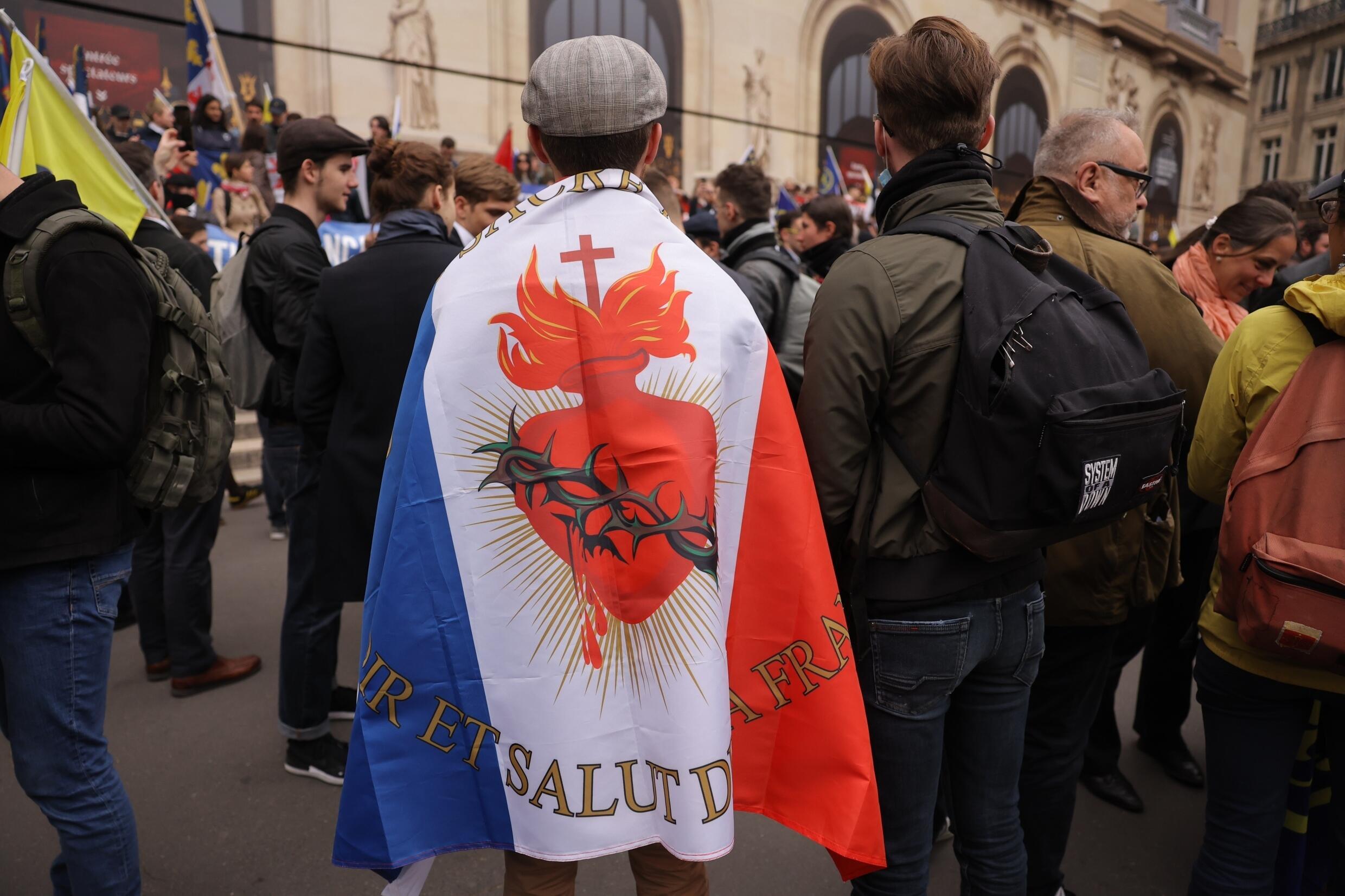 French far-right monarchists rally after court approval