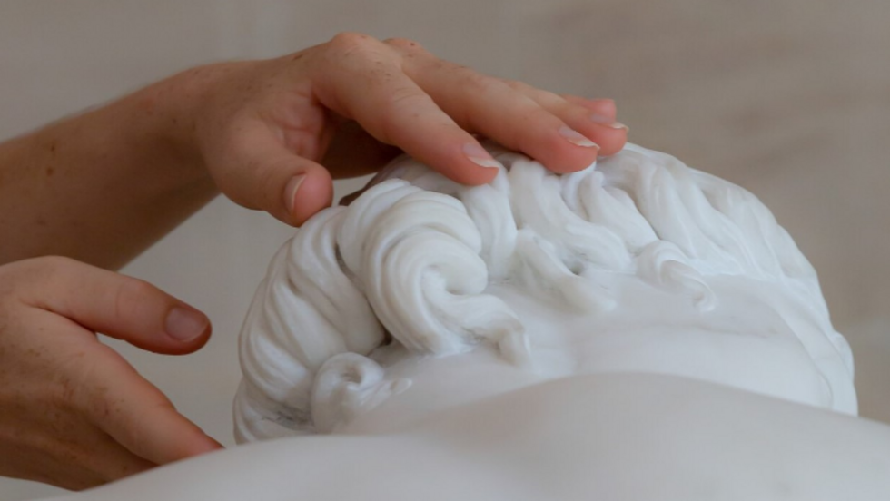 À Lille, une exposition pour les malvoyants invite à découvrir les ...