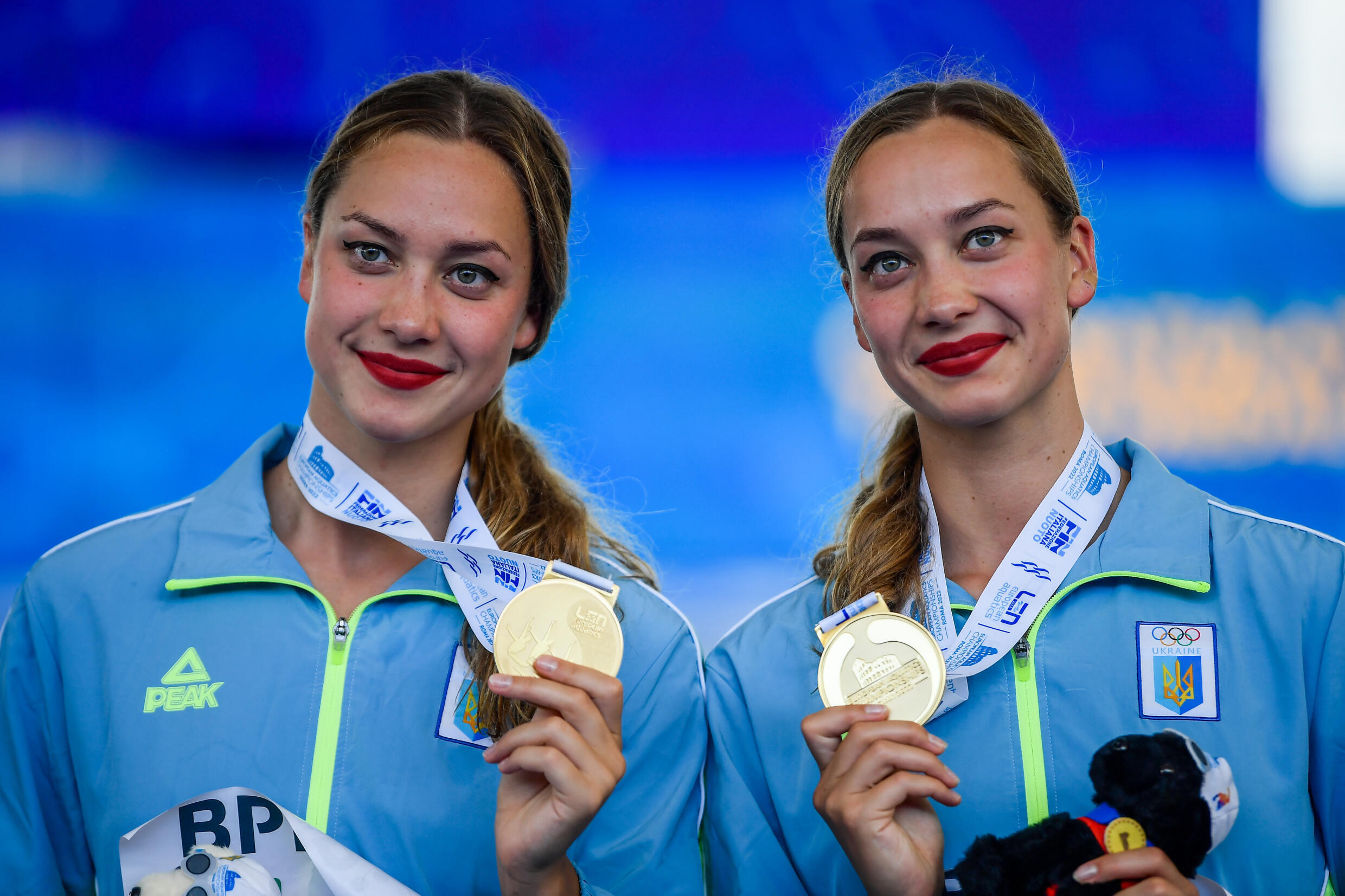 Ukraine twins smiling through bombs to go for Olympic gold