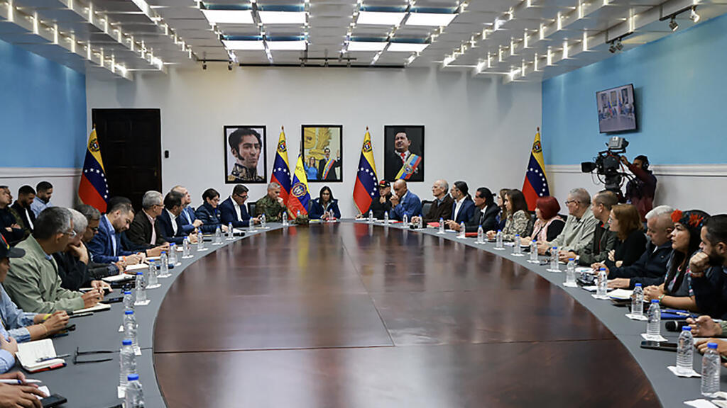 Venezuela dưới sự “bảo hộ” của Mỹ: Canh bạc đầy rủi ro của Donald Trump - RFI