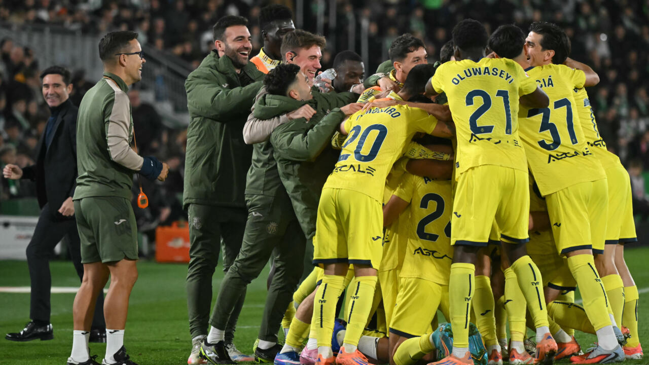 Villarreal beat Elche to move third in La Liga