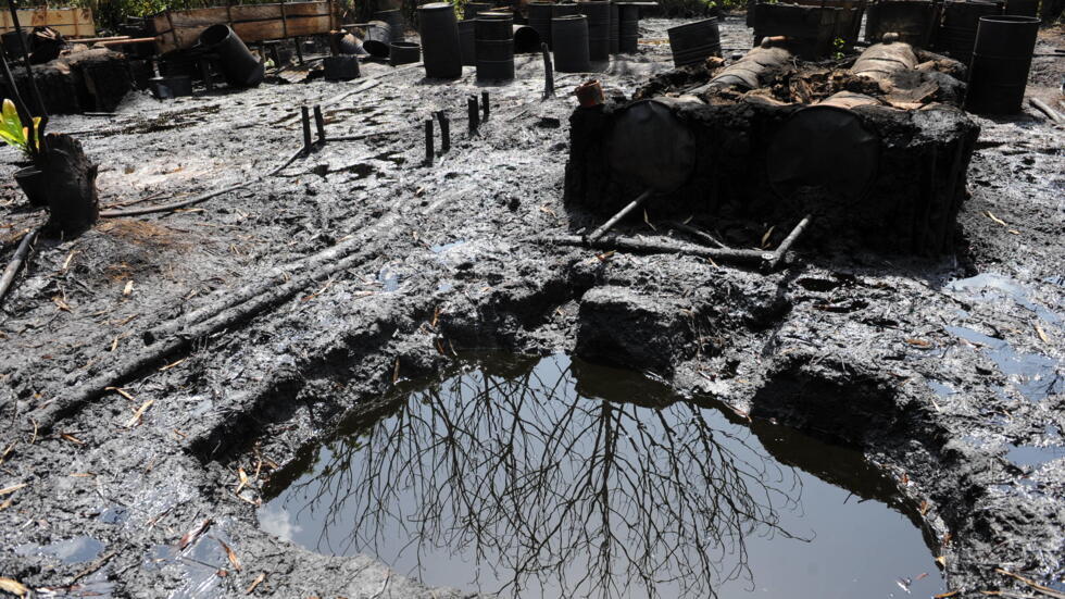 Nigerian farmers take their Shell oil pollution case to Dutch court