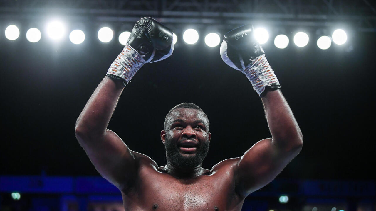 Boxe: le Congolais Martin Bakole expéditif face à Haruna Osumanu