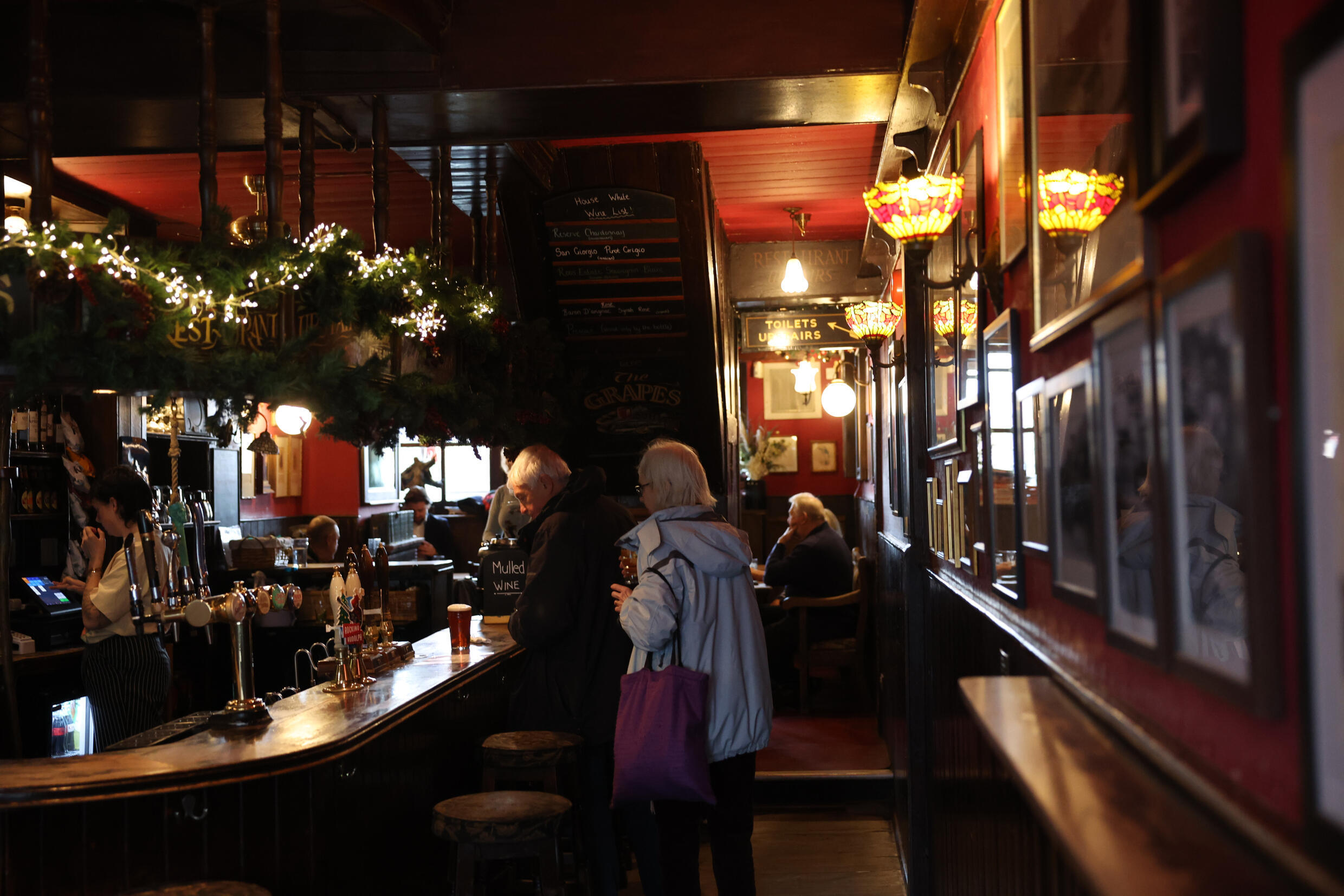 El "pub", un símbolo británico que se ve cada vez menos