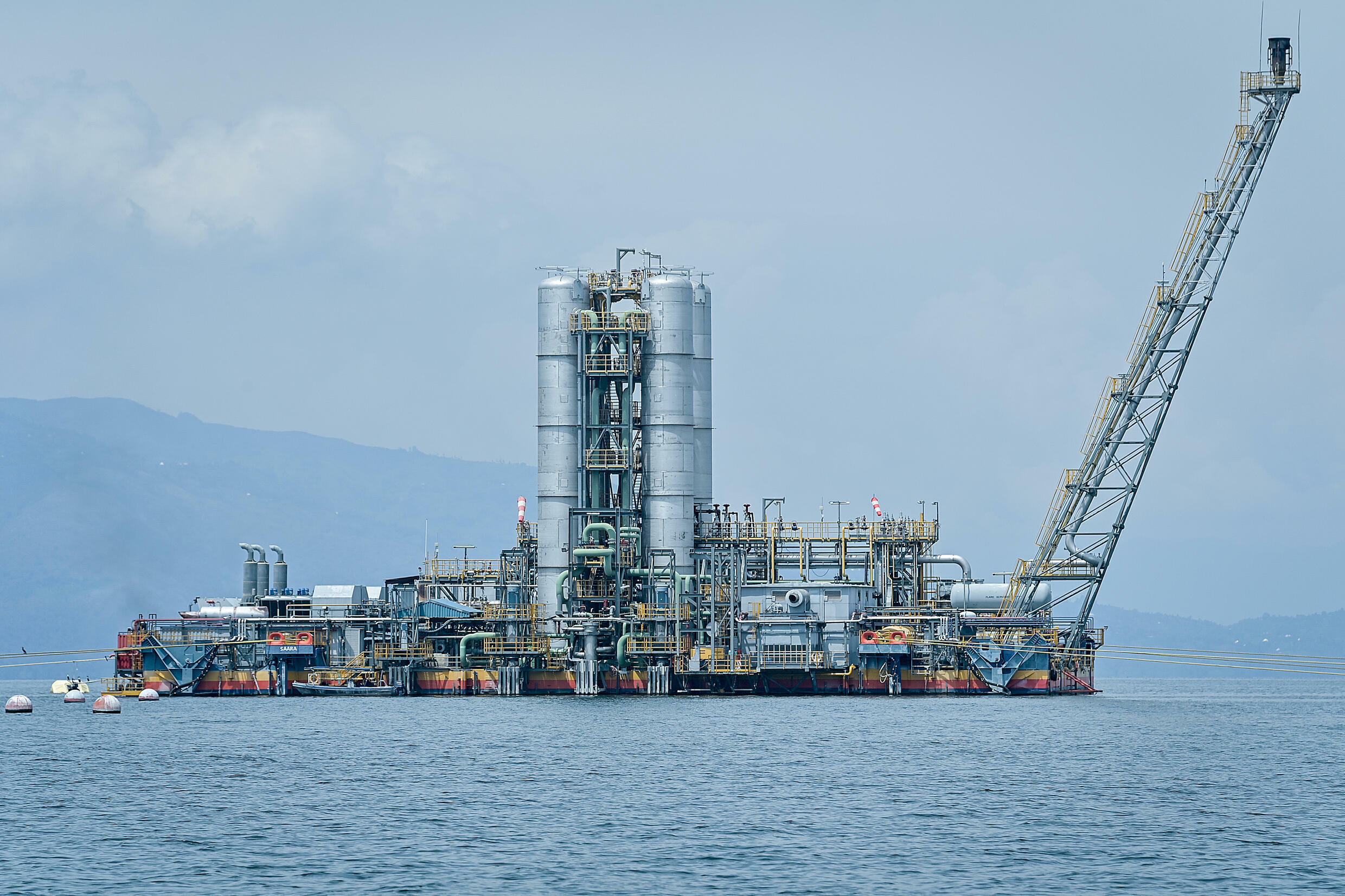 El gas del "lago asesino" de Ruanda se convierte en electricidad