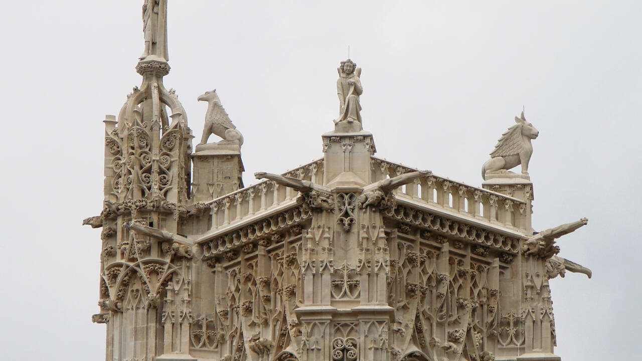 Torre medieval em Paris abre para o público pela primeira vez - França