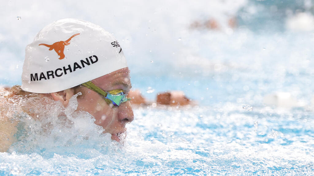 McIntosh y Marchand se lucen en pruebas combinadas de natación en Texas