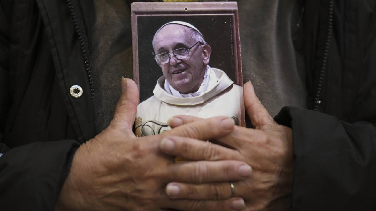 What happens now after the death of Pope Francis?