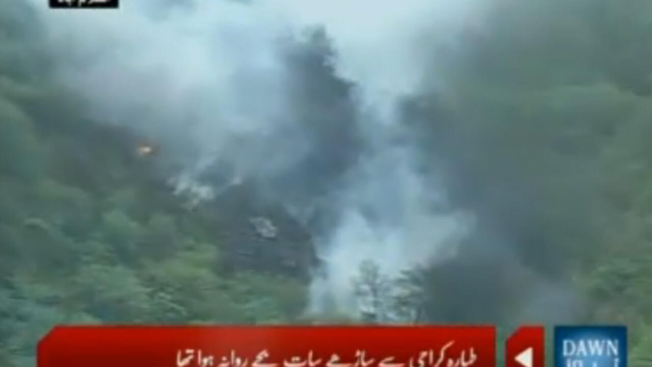 No sign of survivors in Pakistani plane crash, rescue officials