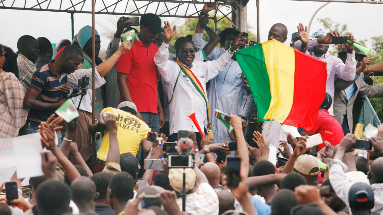 Mali political parties to challenge junta’s order suspending political ...