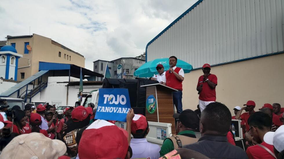 Madagascar: Marc et Tojo Ravalomanana, le père et le fils, en campagne ...