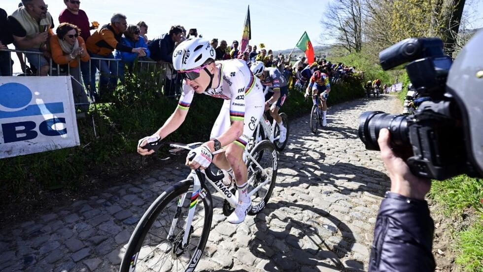 Cyclisme: Tadej Pogacar à l’assaut des pavés de Paris-Roubaix