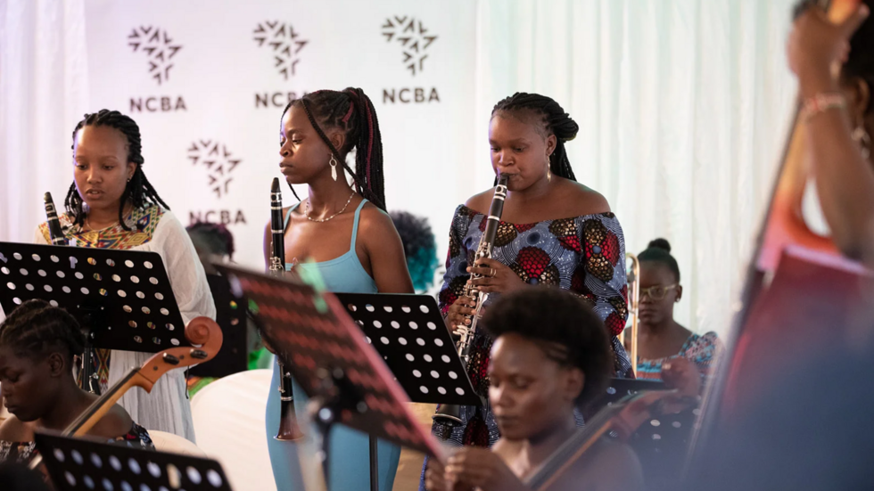 L'African Women Orchestra célèbre la musique et les talents de femmes à ...