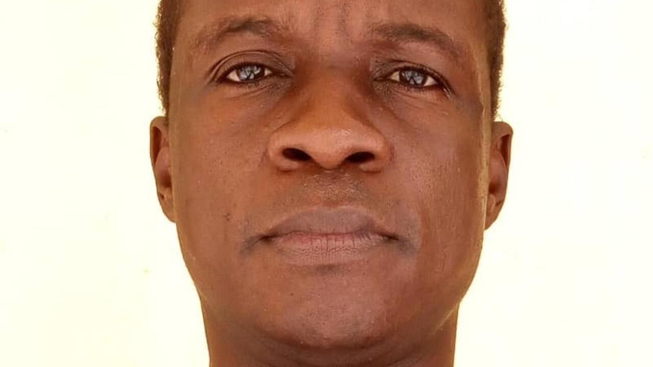 Doktoor Abo Mohamadou, jannginoowo, kadi humpitiiɗo geɗe politik, ina ...