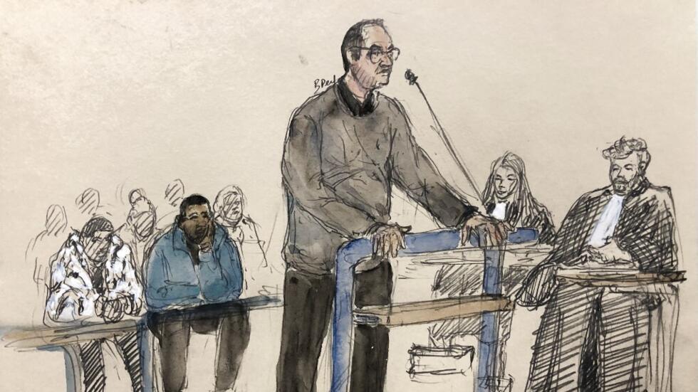 Affaire Théo: à la barre, le policier défend son coup de matraque