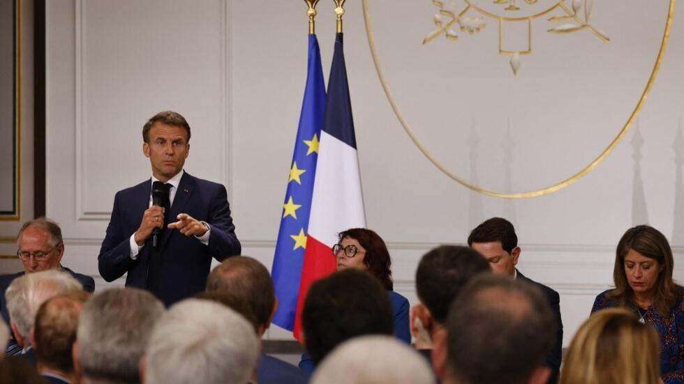 Violences en France: Emmanuel Macron promet une «loi d'urgence» pour accélérer la reconstruction